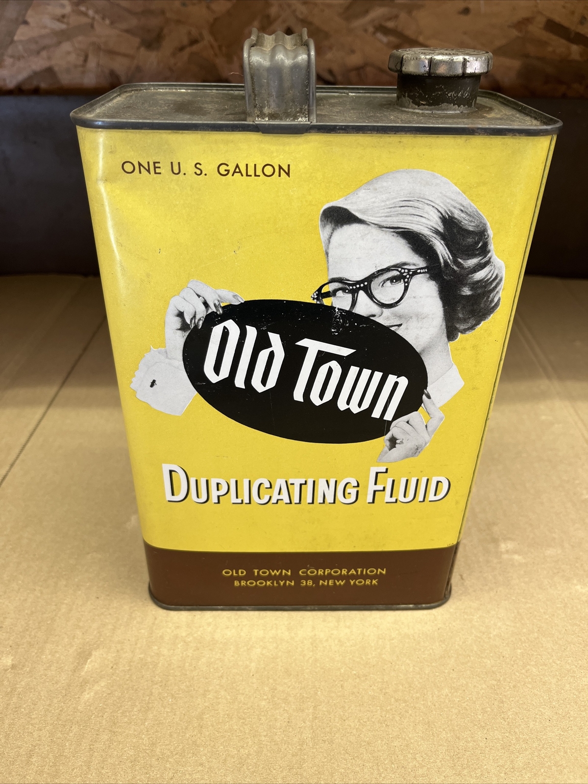 Old Town One 1 Gallon Girl Duplicating Fluid Vintage Metal Oil Can Rare ...