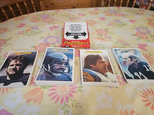 1980 TOPPS FOOTBALL GIANT PHOTOS - NFL SET OF 30 CARDS WITH EMPTY BOX ...