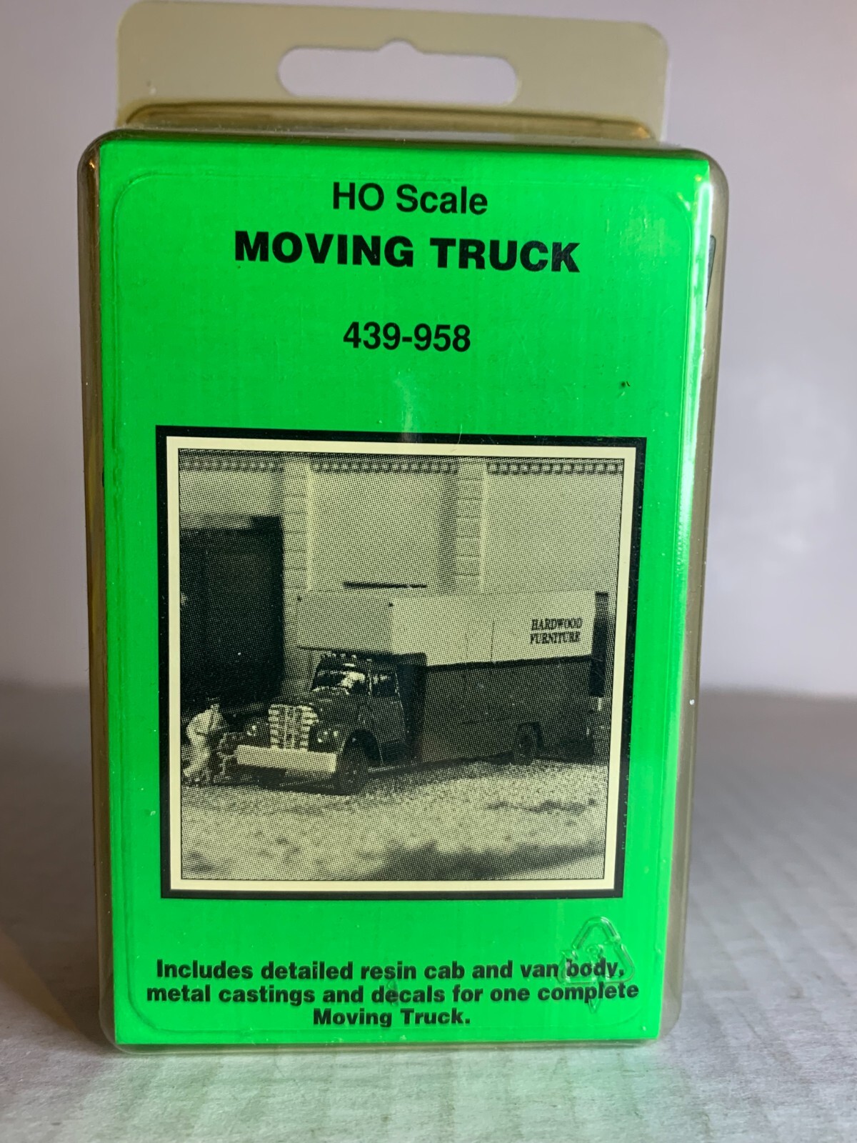 MAGNUSON MODELS #958 International Moving Van Truck KIT H.O. 1:87 | eBay