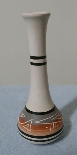 VTG Signed Native American Navajo Pottery Vase Cedar Mesa Naatsiilid Pottery | eBay