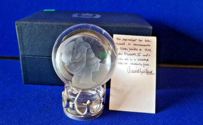 David Gulland Sterling Silver Crown Mounted Engraved Paperweight Q.E II ...