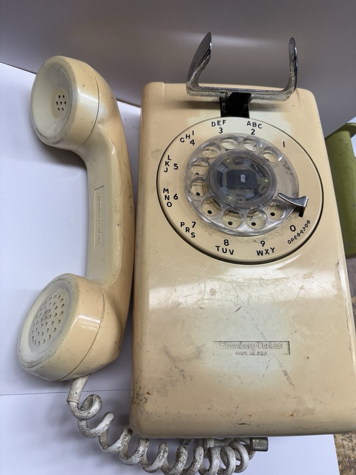 VINTAGE IVORY STROMBERG CARLSON ROTARY PHONE WALL TELEPHONE - STAINED ...