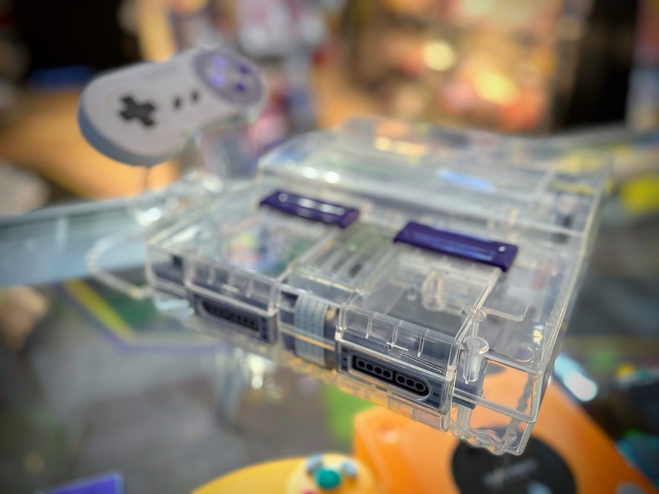 SNES CLEAR Shell, Controller, New A.V. & Power Cable *TESTED & WORKING ...