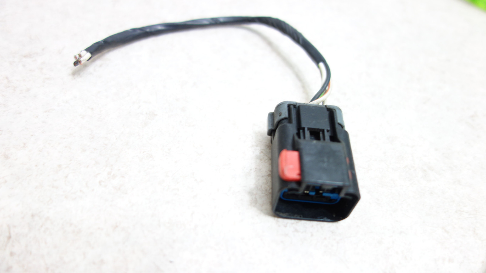 DODGE chrysler connector BULB SOCKET left TAILLIGHT 68241335AA 52772-a6 ...