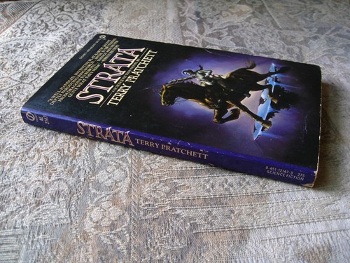Terry Pratchett - Strata - 1983 - paperback | eBay