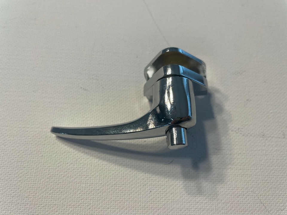 VW Bug Beetle Bus Pair Right and Left Vent Wing Window Latch Lock ...
