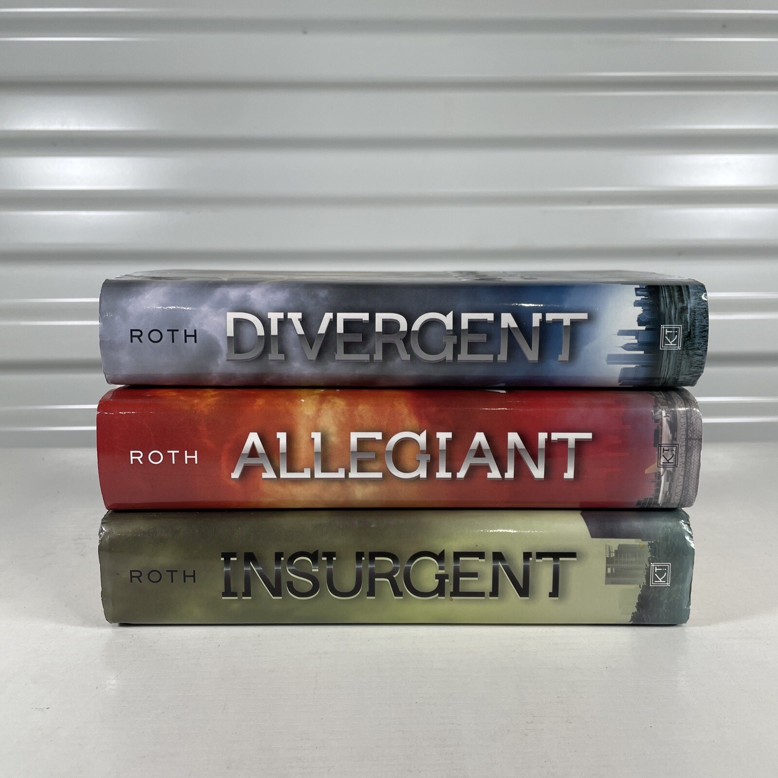 Divergent Series: Veronica Roth Set of 3 Hardcover With Dust Jackets ...