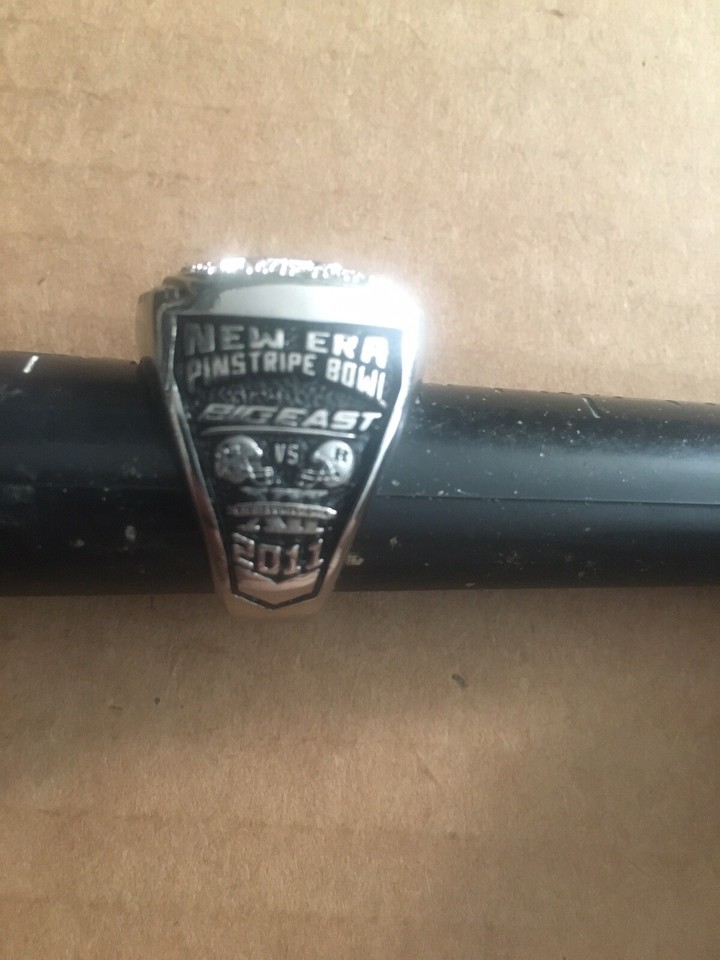 2011 RUTGERS FOOTBALL PINSTRIPE BOWL CHAMPIONS CHAMPIONSHIP RING SIZE ...