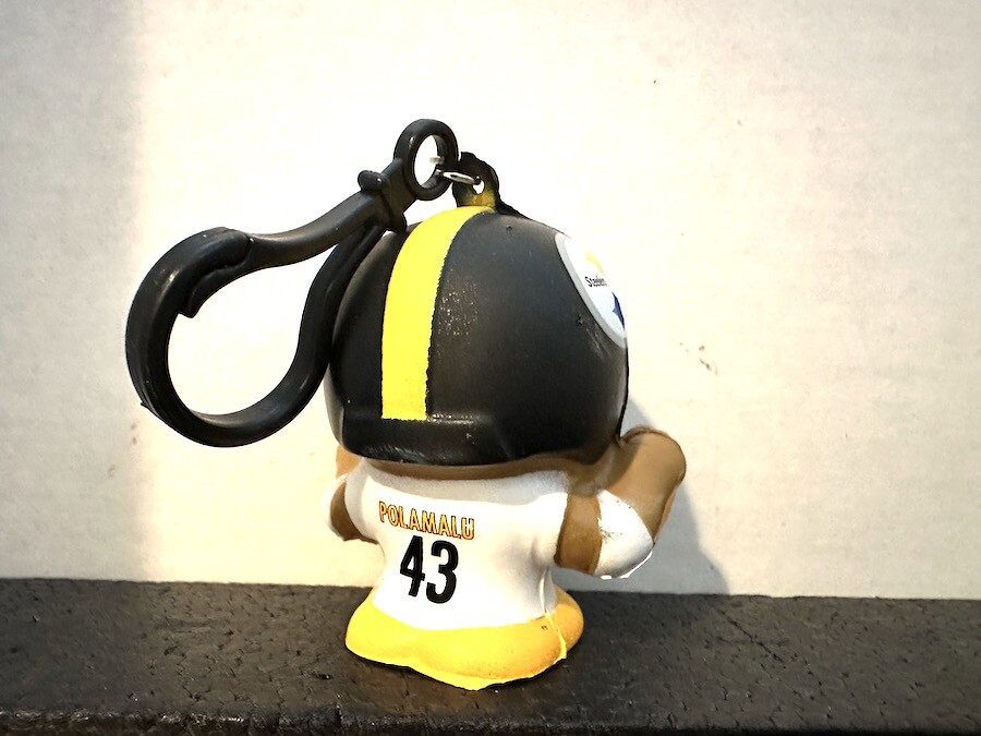 2025 NFL Series 2 LEGENDS (YOU CHOOSE) Squeezy Mates Squishy Keychain ...