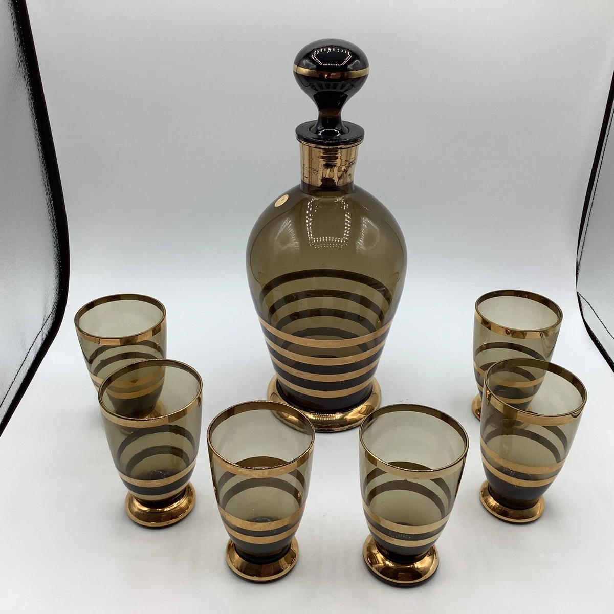 Vintage Made in Romania decanter with glasses operone.de