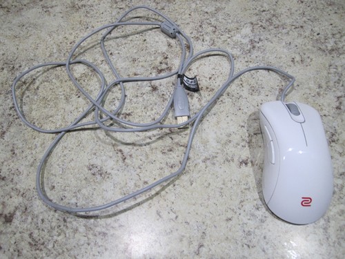 BenQ Zowie EC2-B Ergonomic Wired Gaming Mouse WHITE, EC2-WH WORKS GREAT ...