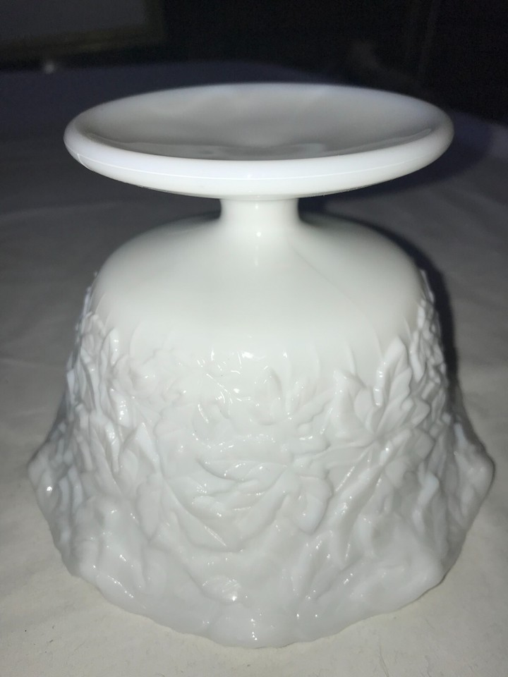 WESTMORELAND Milk Glass 3D MAPLE Leaf BRAMBLE Foot COMPOTE Scallop BOWL ...