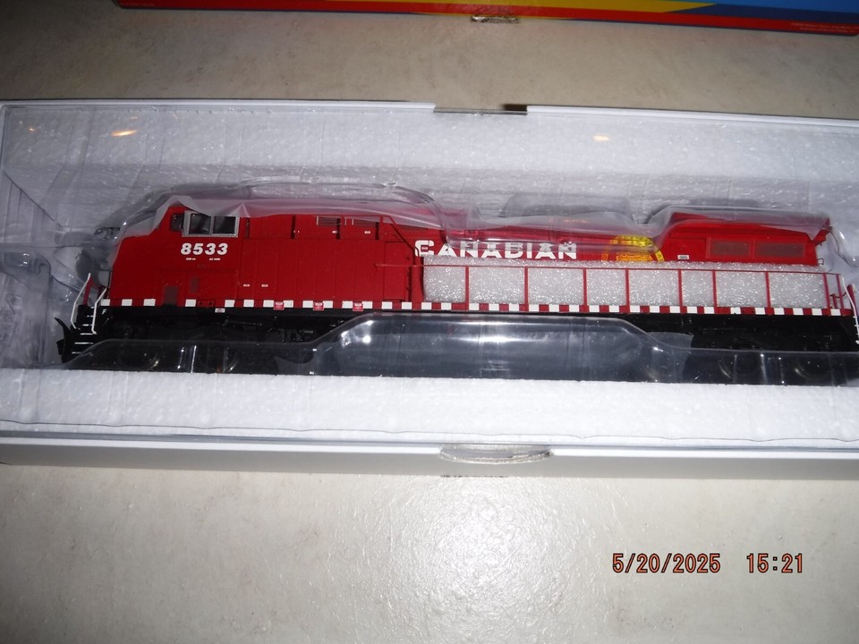 ATHEARN HO AC4400 CANADIAN LOCOMOTIVE #8533 "DCC QUICK-PLUG EQUIPPED ...