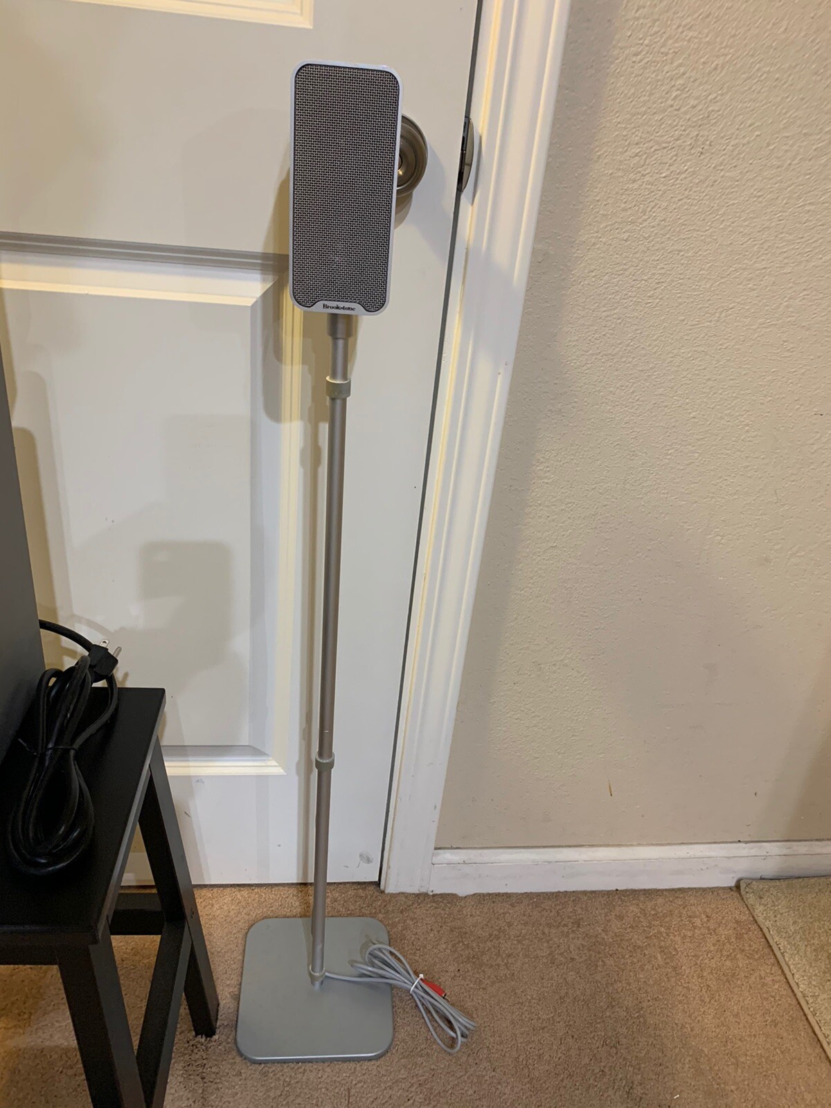 Brookstone Songcube MP3 CD AM/FM Player Sub 2 Speakers w/ Stands Remote ...