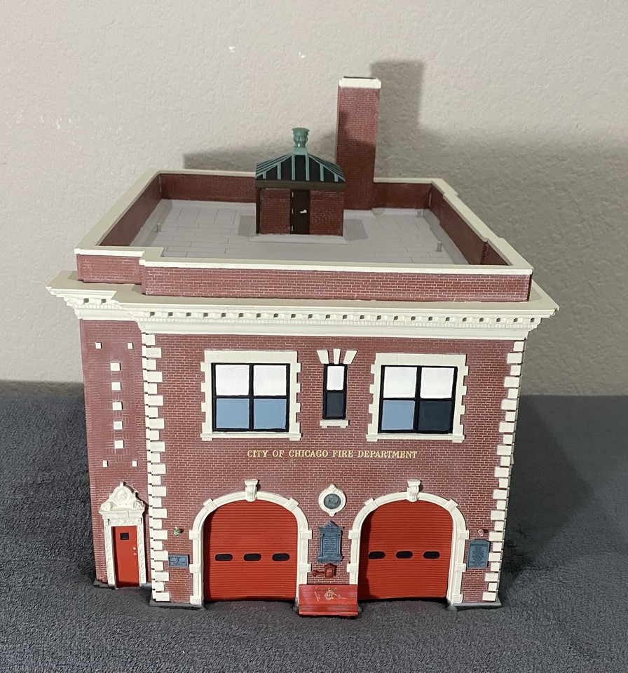 Code 3 Models #13107, #12392, #12495 Chicago Backdraft Station, Engines ...