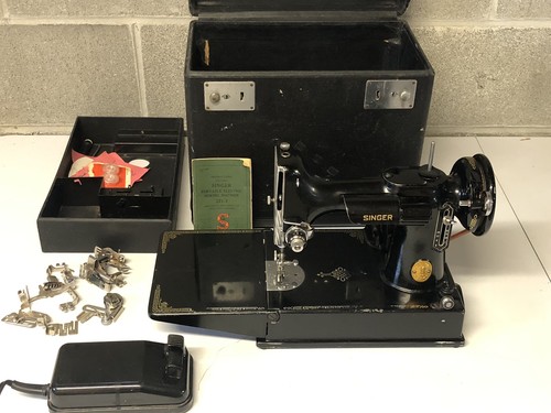 VINTAGE 1949 SINGER FEATHERWEIGHT 221 SEWING MACHINE WITH PEDAL, CASE ...