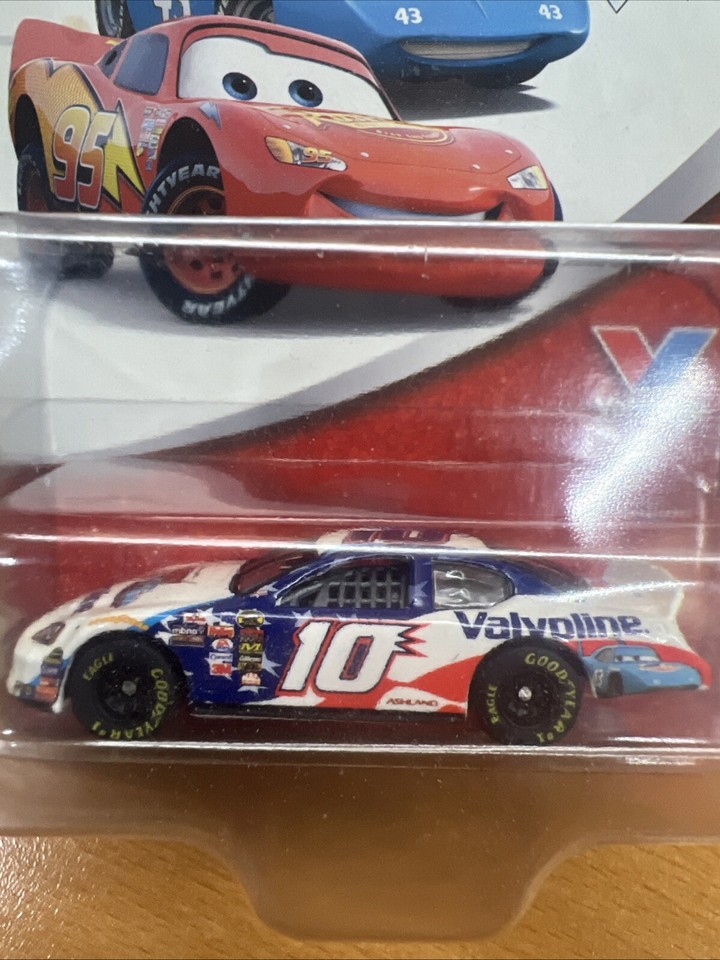 2005 Disney Pixar CARS Scott Riggs #10 Valvoline Hot Wheels Special ...