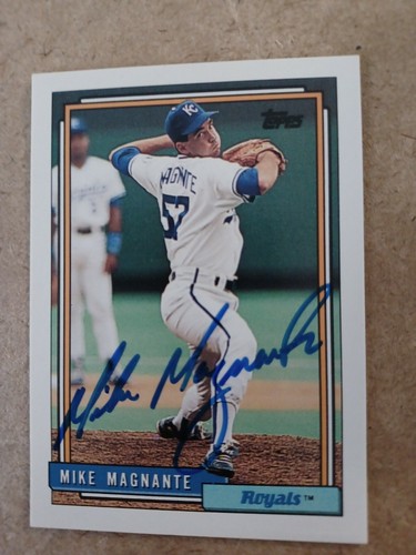 MIKE MAGNANTE 1992 Topps #597 autographed signed card K.C. ROYALS 92 ...
