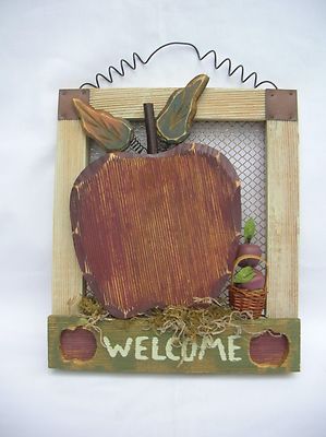 WOODEN COUNTRY APPLE WELCOME WALL SIGN PLAQUE | eBay Australia