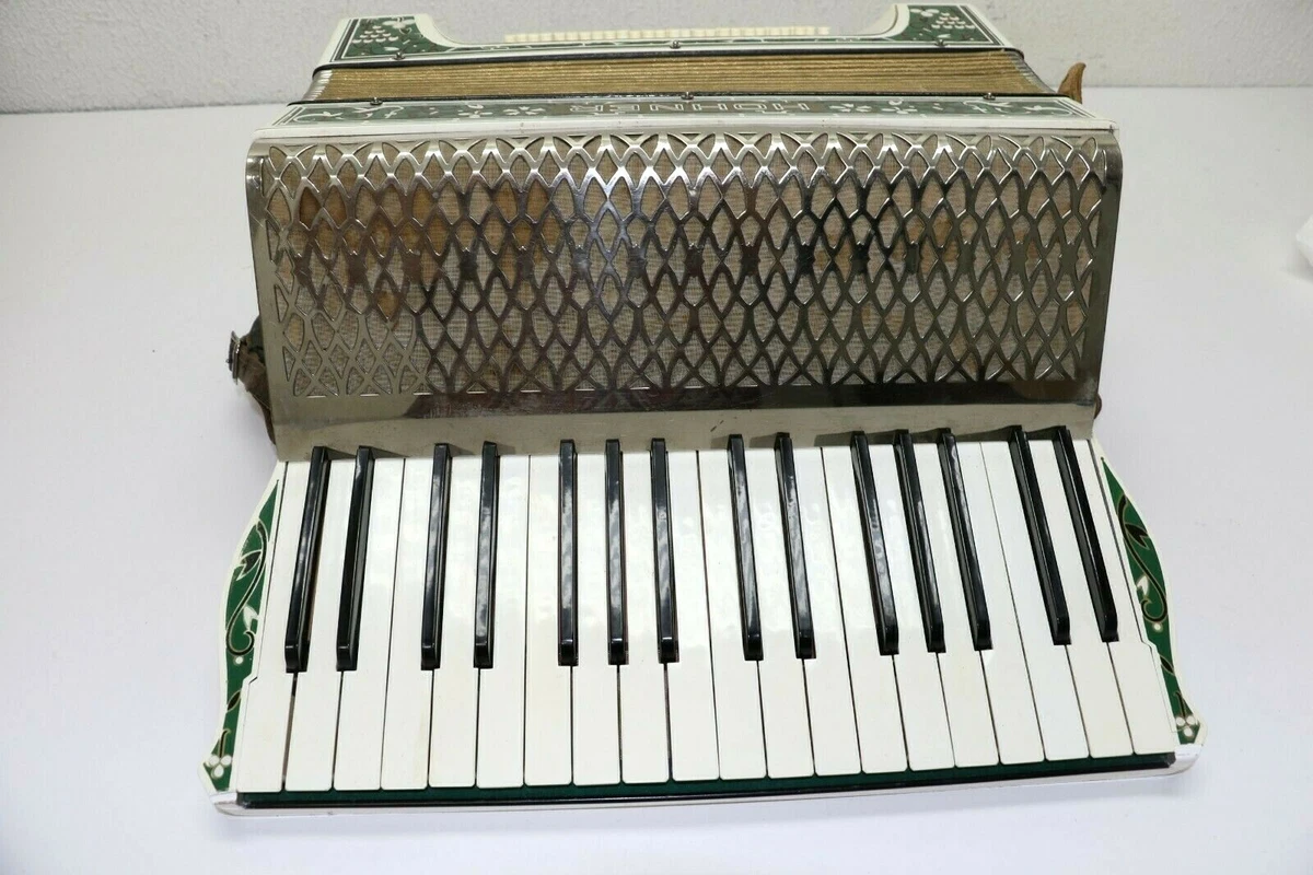 VINTAGE HOHNER ACCORDION - LIKE NEW - DIATONIC 10 BUTTON MADE IN ...