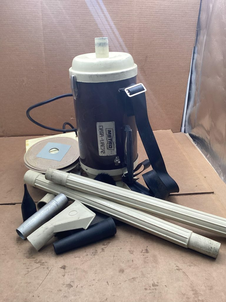 Metro Data-Vac/2 Handheld Portable Micro Cleaning Vacuum with ...