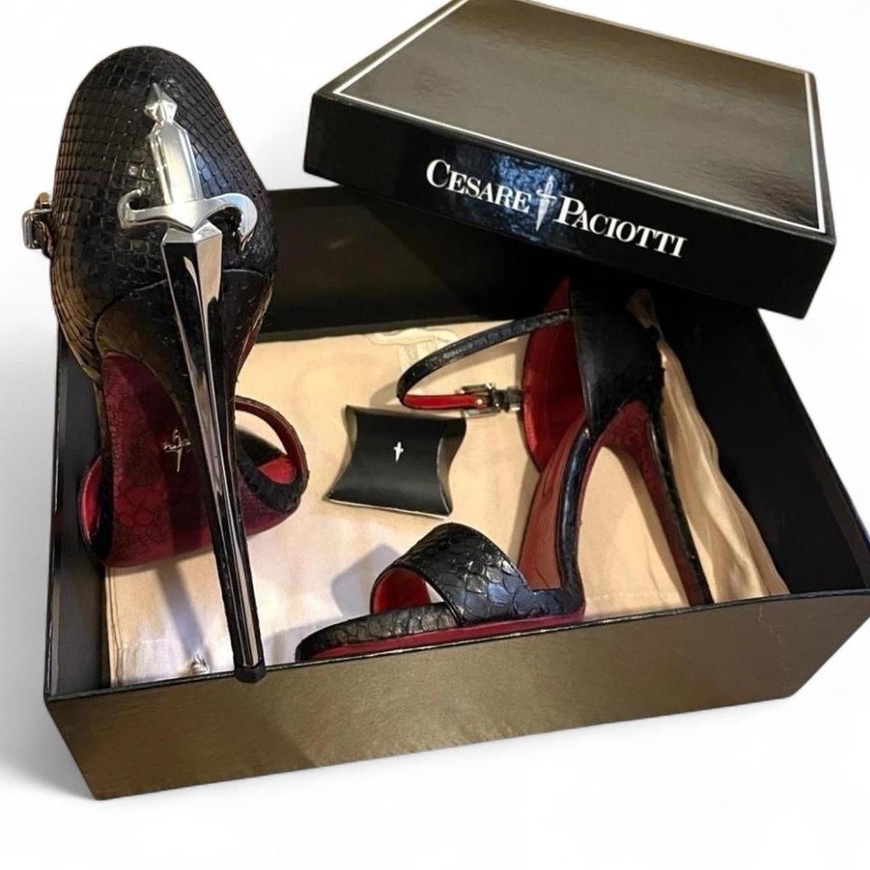 Vintage Cesare Paciotti Dagger Heels | Eu 40 / us 9.5 10 / UK 7 - Lady ...
