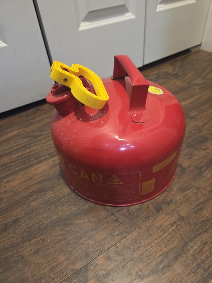 Eagle UI20FS Safety Gas Can, Type I, 2 Gallons - Quantity 1 48441221707 ...