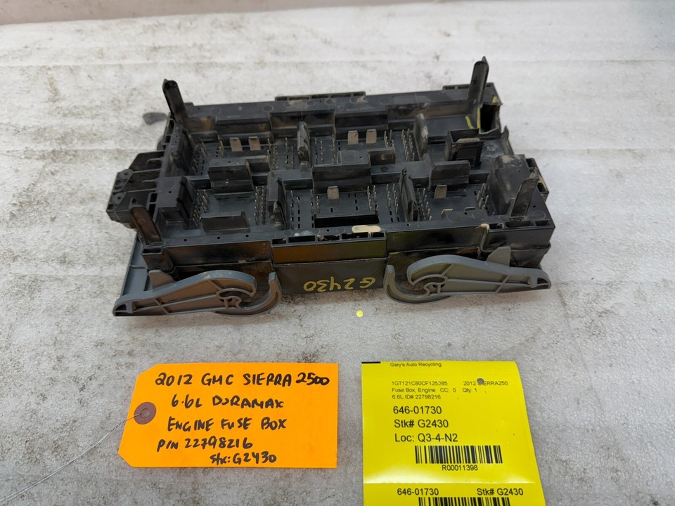 11-14 GMC CHEVROLET SILVERADO 2500HD 3500HD 6.6 LML FUSE RELAY BOX ...