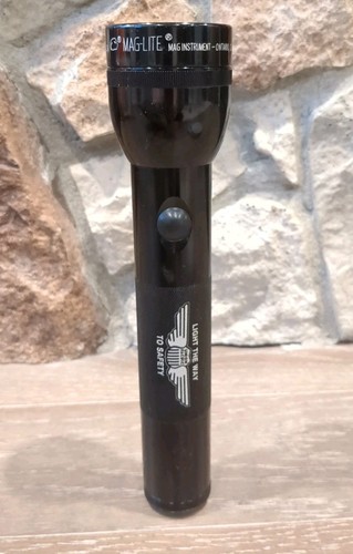 Vintage MAG-LITE, Black, Flashlight, Union Pacific RR Ed + Extra Bulb ...