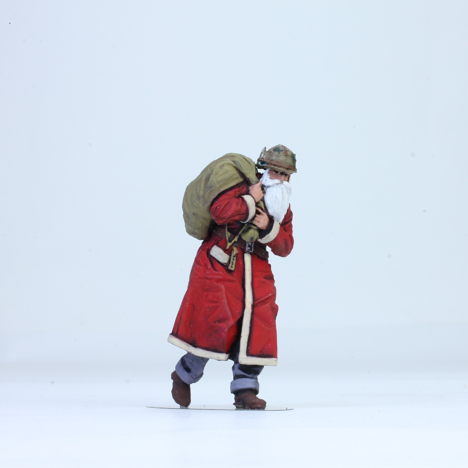 (Pre-Order) Military US Santa Claus Vietnam war 1:35 Pro Built Model | eBay