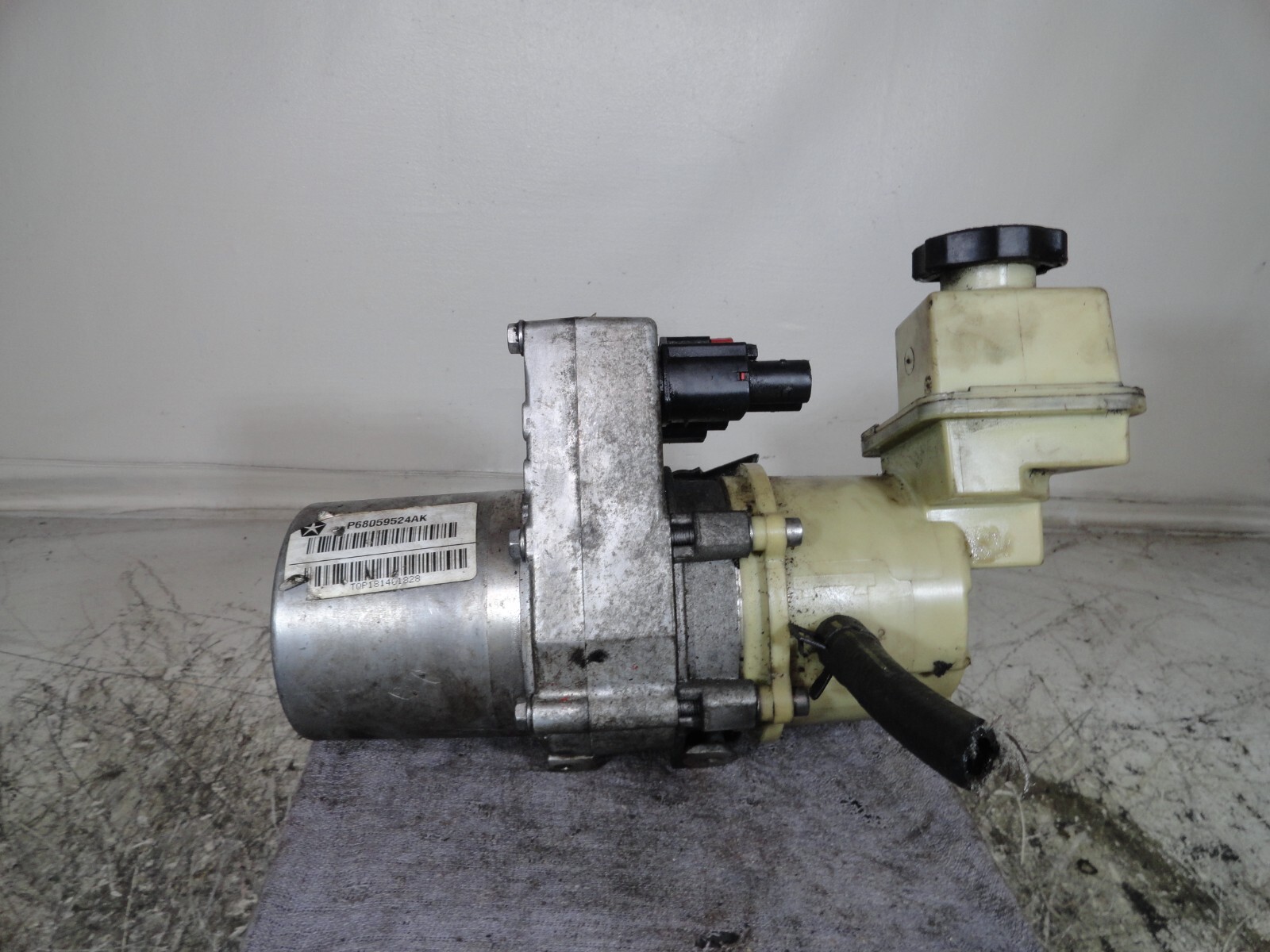68059524AK 2011 - 2015 CHARGER CHRYSLER 3.6 5.7L RWD POWER STEERING ...