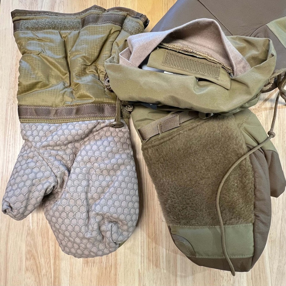 US Military Outdoor Research Gore-Tex Extreme Cold Weather Mittens ...