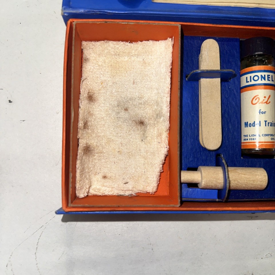 LIONEL Train POSTWAR #927 LUBRICATION and MAINTENANCE KIT FROM THE ...