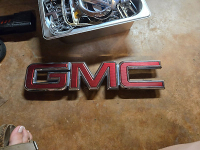 2014-2019 GMC SIERRA 1500 2500HD 3500HD FRONT GRILLE EMBLEM NEW OEM ...