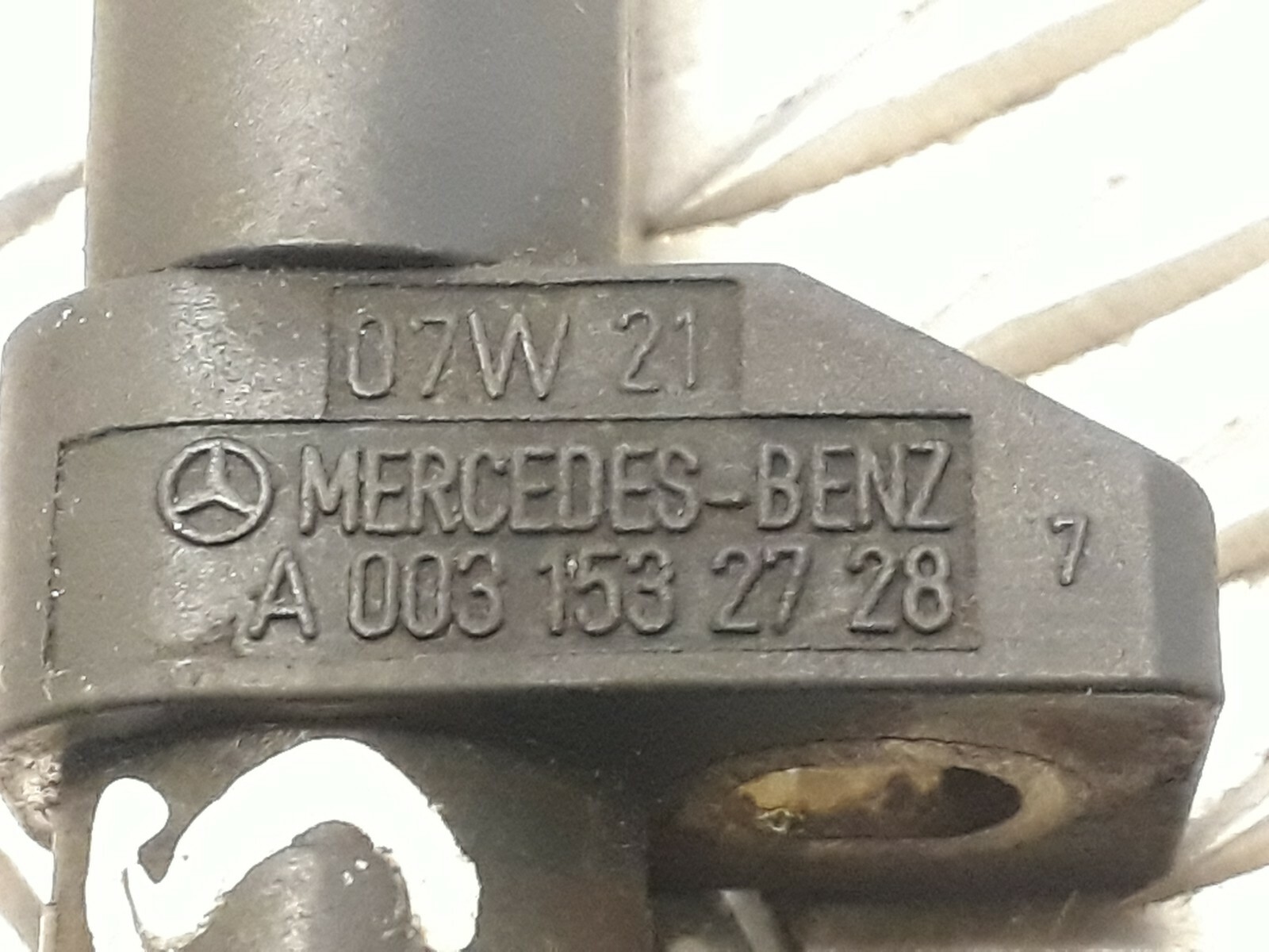 D7 Mercedes Benz Crankshaft Pulse Sensor 0031532728 A0031532728 | eBay