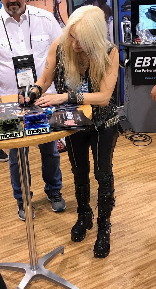 GFA Warlock Sexy Rock Singer * DORO * Signed Autographed 8x10 Photo ...