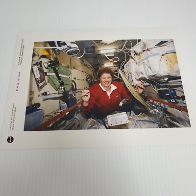 NASA STS-101 Astronaut Susan J. Helms 8x10 PRESS PHOTO #STS101-397-004 ...