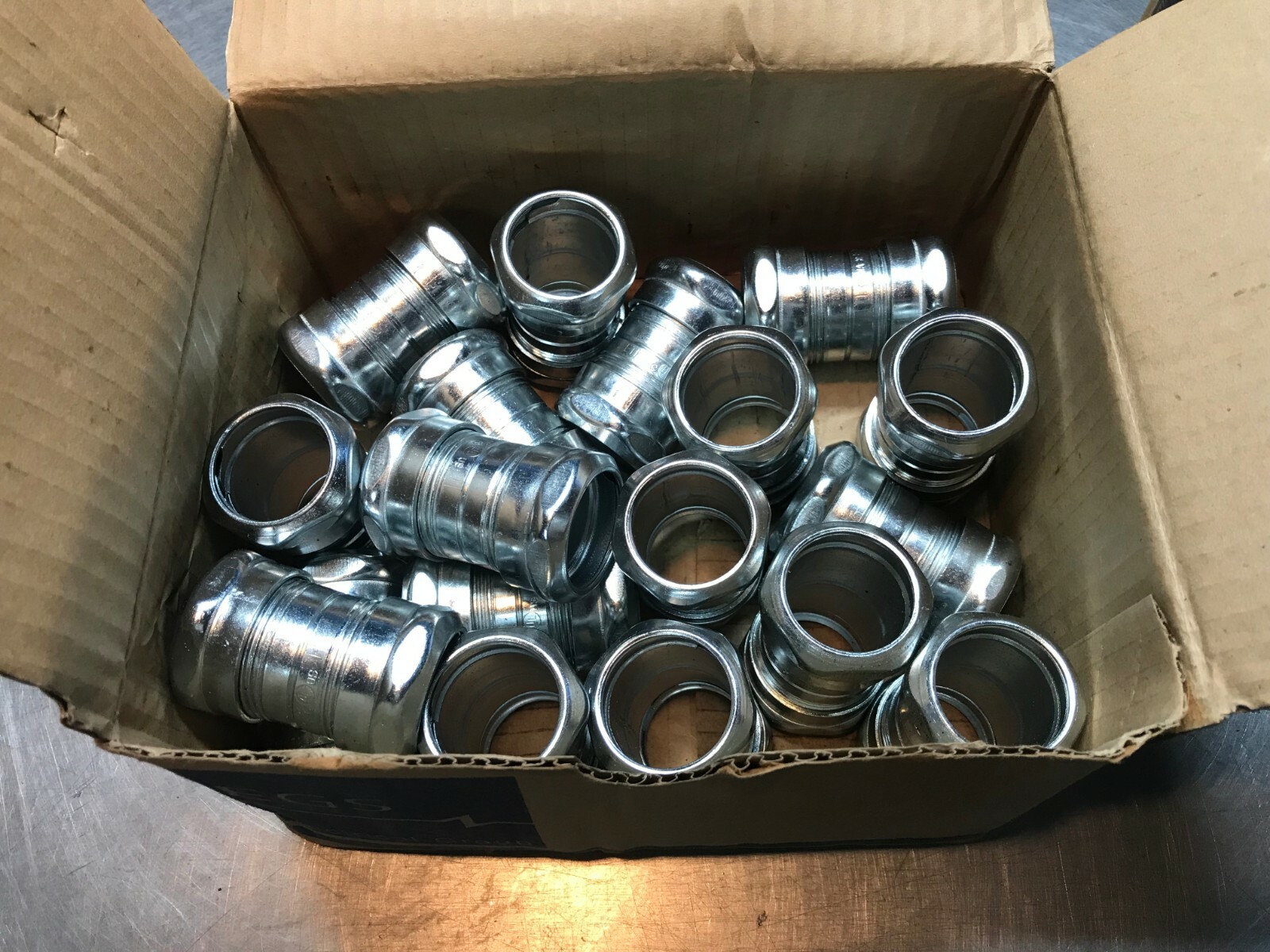 EGS 6100S EMT Steel Compression Type 1" COUPLING Box of 20 | eBay