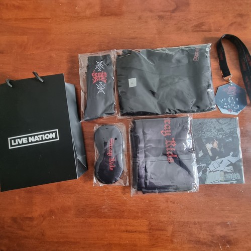 Stray Kids DOMINATE VIP Merchandise Pack from the Melbourne Concert ...