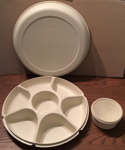 Beige Tupperware Divided Veggie Snack & Dip Serving Tray w/Lid & bowl ...