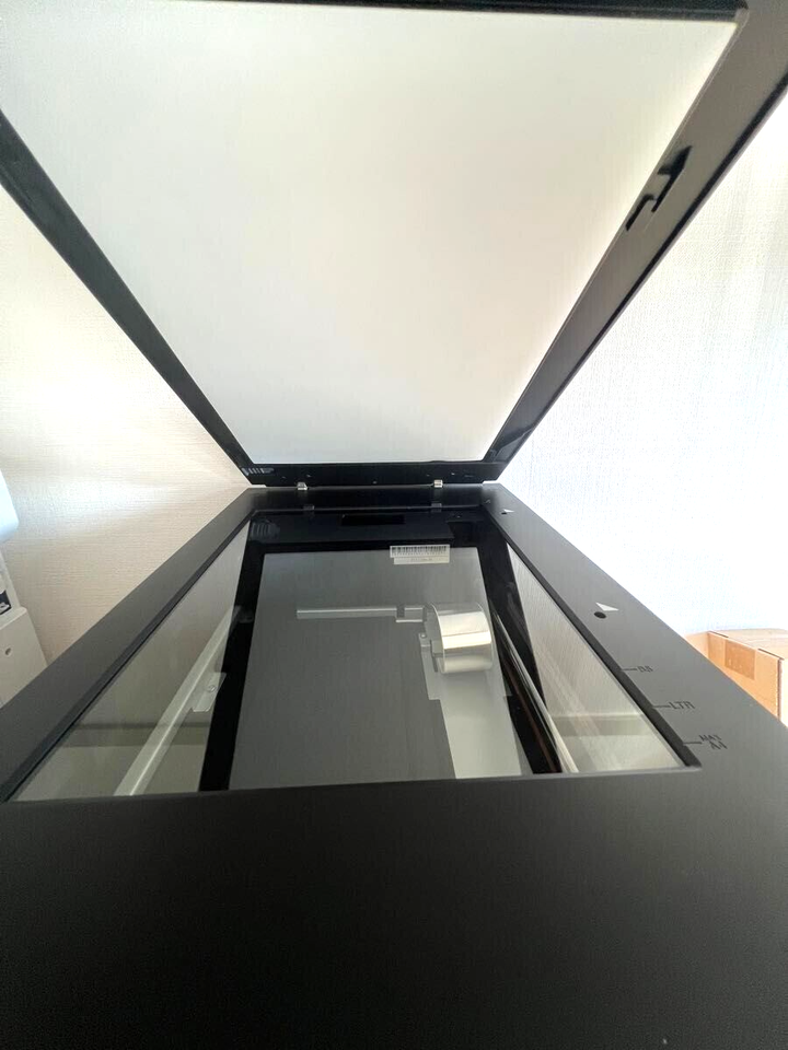 EPSON Colorio GT-X970 Film Scanner High Performance flatbed Scanner ...