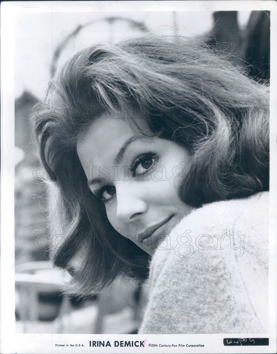 1964 Press Photo Pretty Smiling Actress Irina Demick Looking Over ...