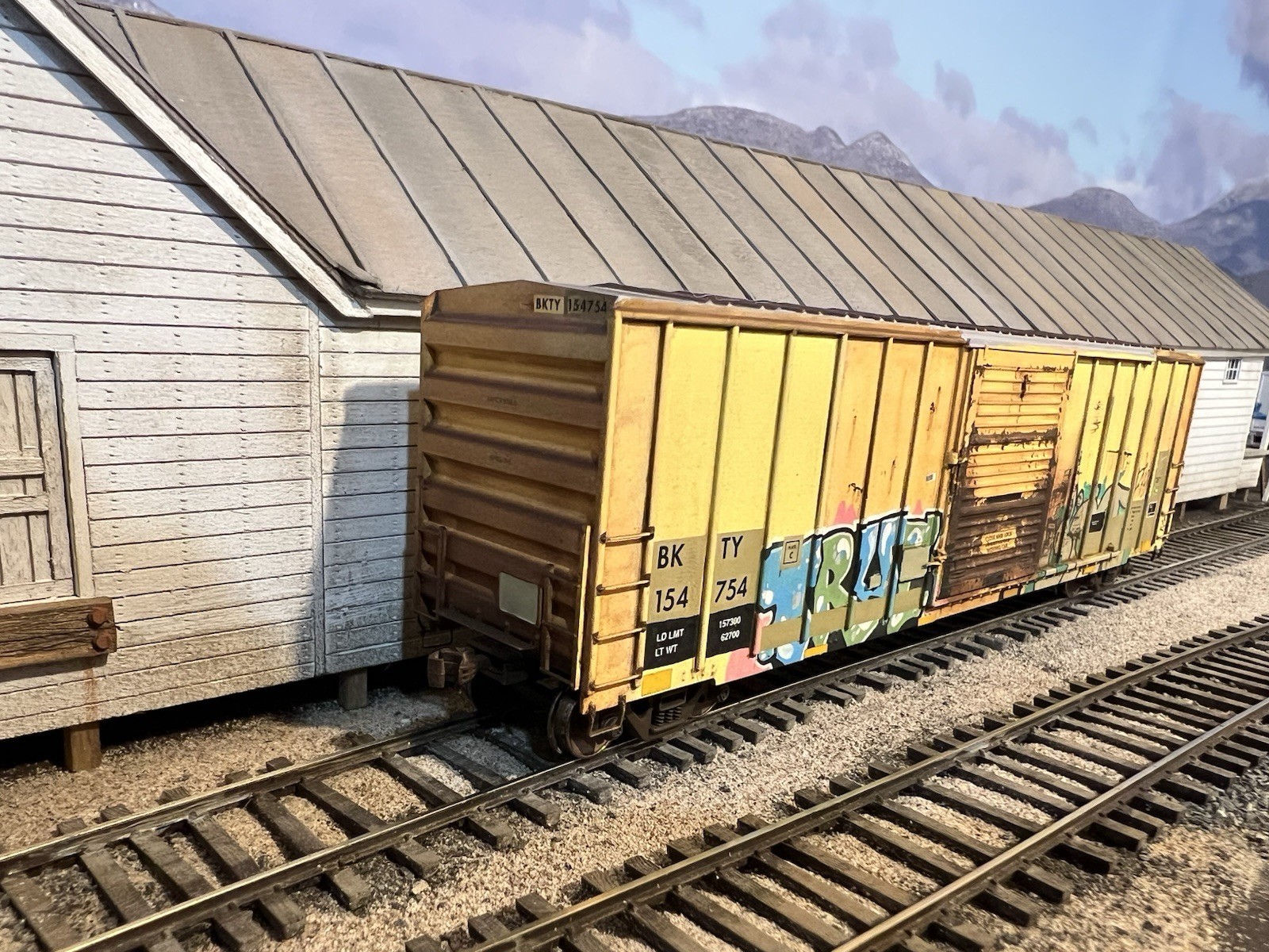Custom Weathered HO Scale 50’ Boxcar BKTY #154754 - Hand Painted ...