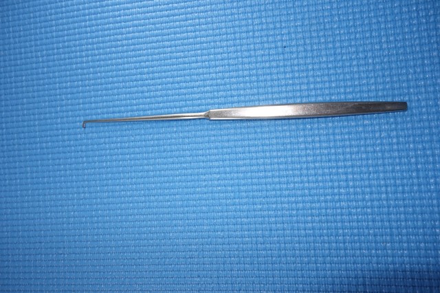 V. Mueller NL2410 Adson Blunt Dissecting Hook for sale online | eBay