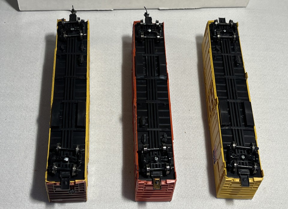 HO Scale Train Cars Mixed Groupings Of Different Train Cars AS Is Lot 3 ...