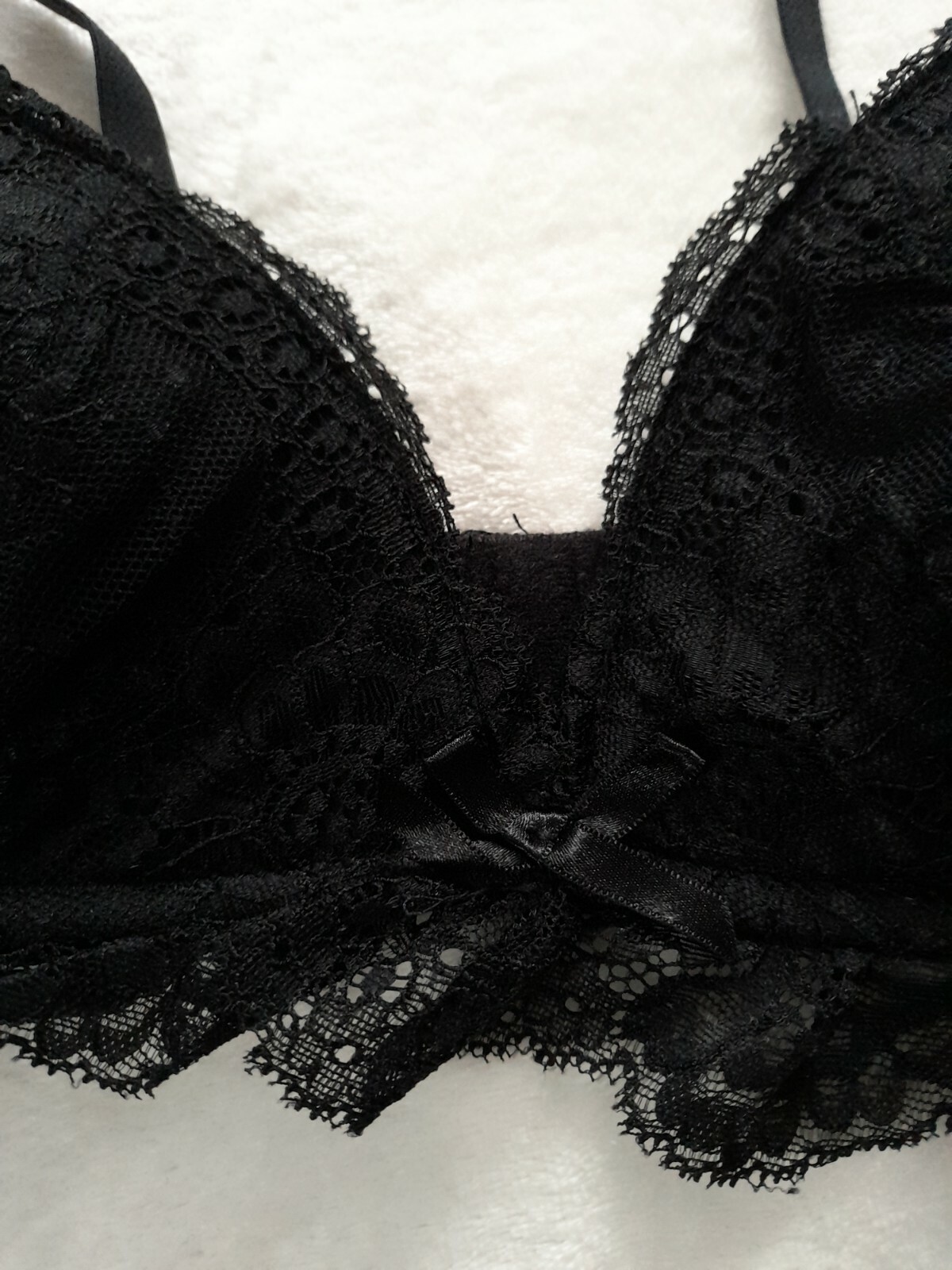 Free Damen Triangel BH Ohne Bügel Schwarz Spitze Grösse 75C R2770 | eBay