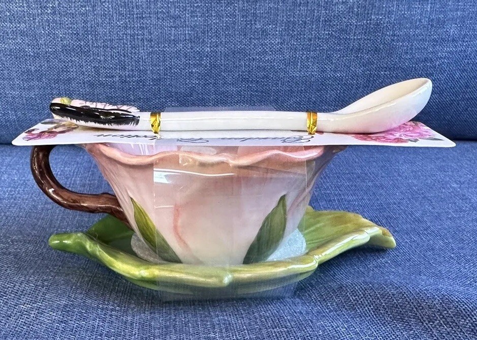 Garden Collection Corner Ruby Peach Flower Tea Cup Leaf Saucer ...