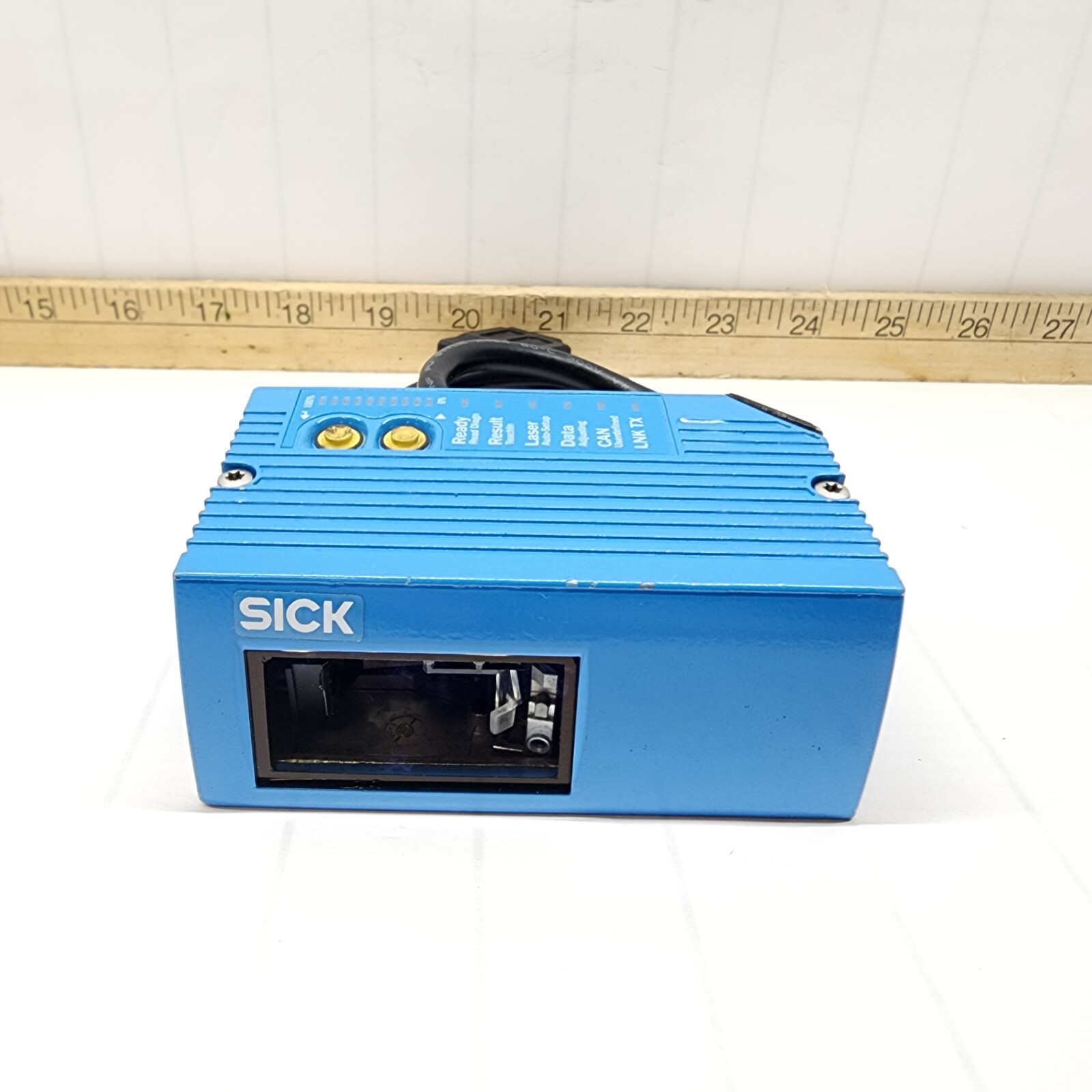 SICK FIXED MOUNT LASER BARCODE SCANNER 18-30 VDC 8.5W 800mA CLV650-0000 ...