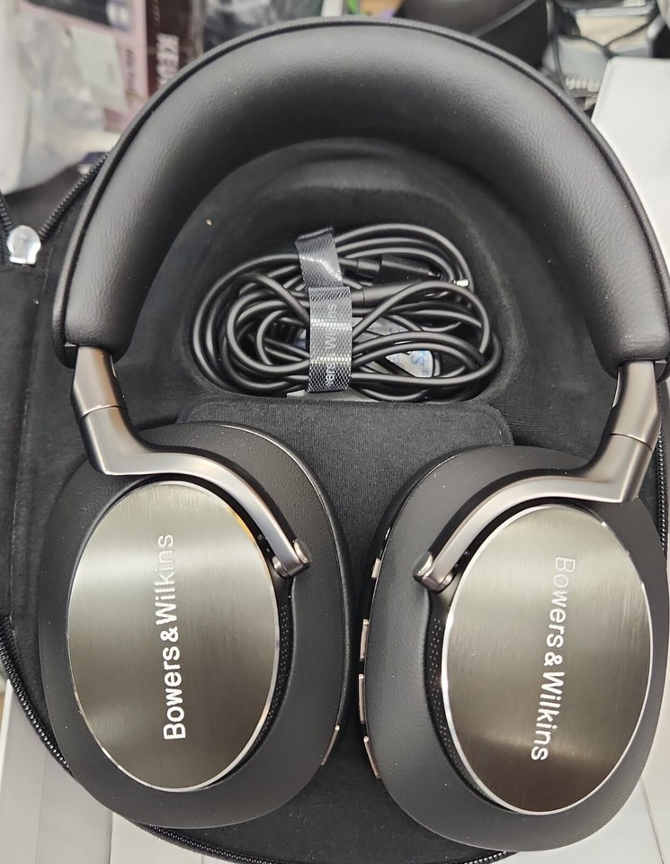 Bowers & Wilkins Px8 Wireless ANC Bluetooth Over-Ear Headphones, Black ...
