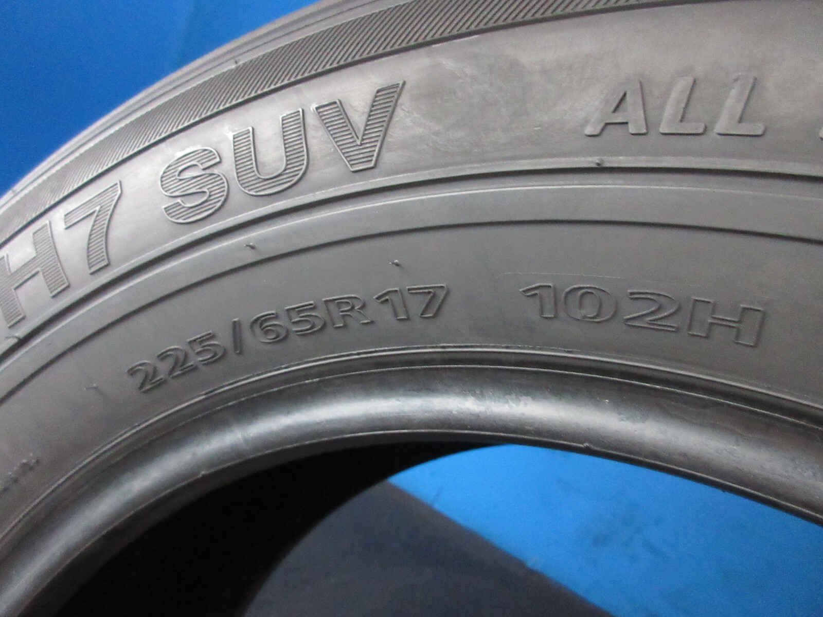 Used Delinte DH7 SUV All Season 225 65 17 8-9/32 High Tread 1706C | eBay